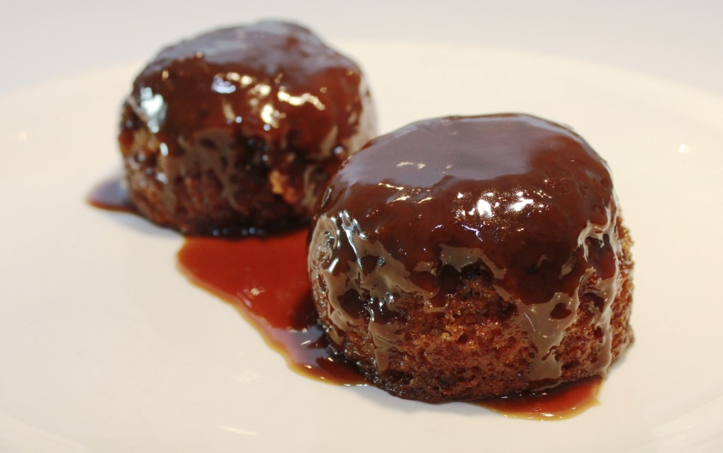 Riċetta: Pudina tat-toffee (Sticky toffee pudding) - LITTLEROCK